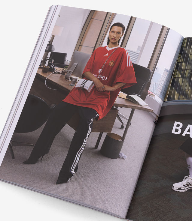 Shop 032c Magazine Issue #42 — Winter 2022/2023: Hunter Schafer at itk ...